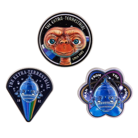 Universal | Other | Universal Studios Et 982 Pin Set | Poshmark